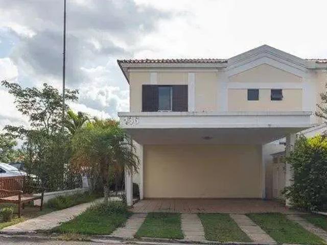 Casa / Sobrado em Condomínio para Locação em Santana de Parnaíba/SP Tamboré 3 Quartos