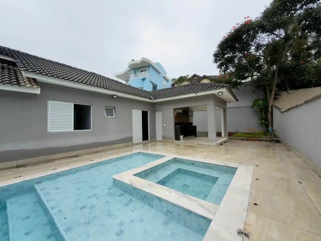 Casa / Sobrado em Condomínio para Locação em Santana de Parnaíba/SP Tamboré 3 Quartos