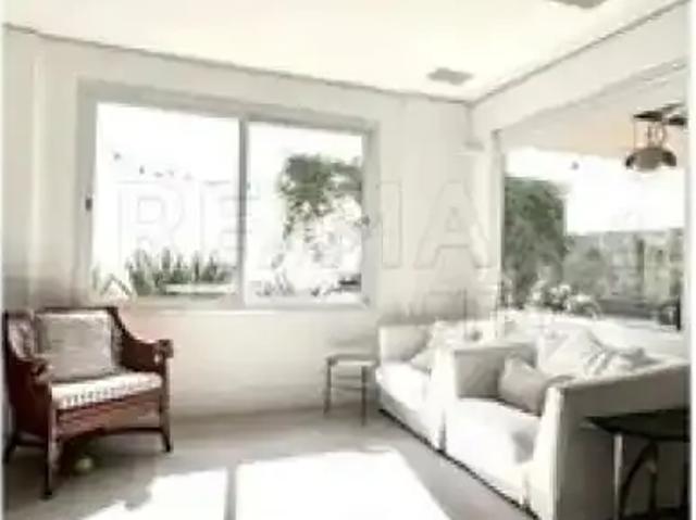 Casa / Sobrado em Condomínio para Locação em Santana de Parnaíba/SP Tamboré 3 Quartos