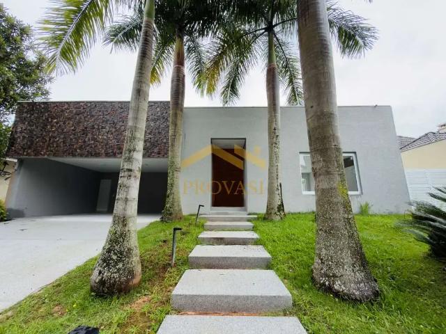 Casa / Sobrado em Condomínio para Locação em Santana de Parnaíba/SP Tamboré 3 Quartos