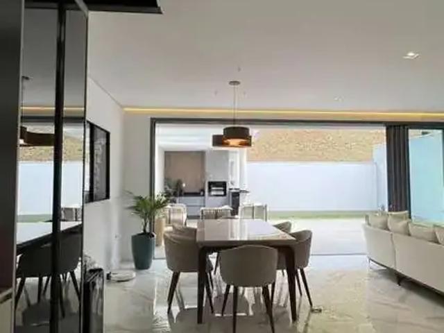 Casa / Sobrado em Condomínio para Locação em Santana de Parnaíba/SP Tamboré 3 Quartos