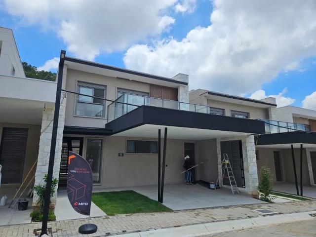 Casa / Sobrado em Condomínio para Locação em Santana de Parnaíba/SP Tamboré 3 Quartos