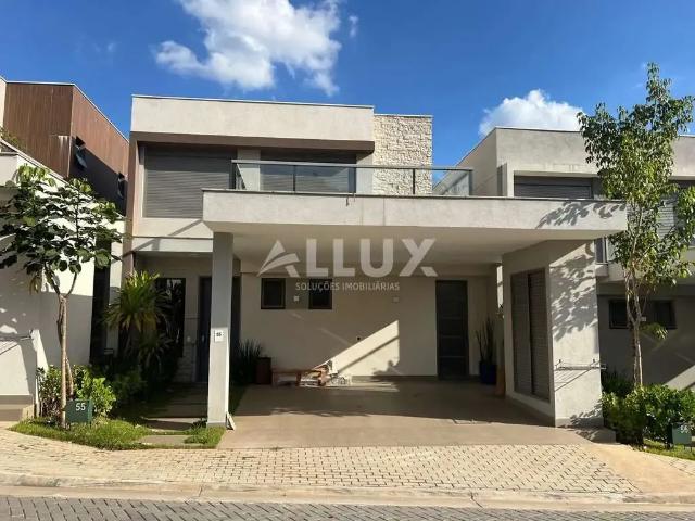 Casa / Sobrado em Condomínio para Locação em Santana de Parnaíba/SP Tamboré 3 Quartos