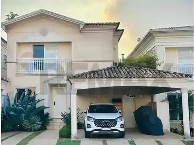 Casa / Sobrado em Condomínio para Locação em Santana de Parnaíba/SP Tamboré 3 Quartos