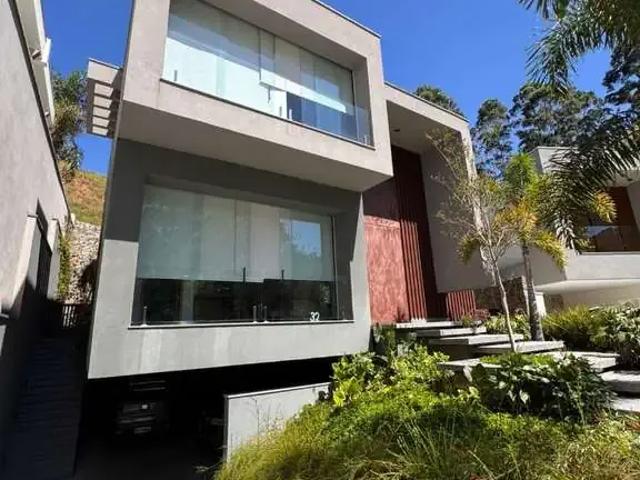 Casa / Sobrado em Condomínio para Locação em Santana de Parnaíba/SP Tamboré 3 Quartos