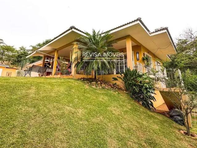 Casa / Sobrado em Condomínio para Locação em Santana de Parnaíba/SP Vila Velha 3 Quartos
