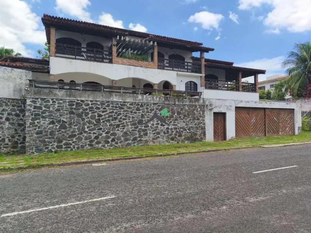 Casa / Sobrado em Condomínio para Locação em Salvador/BA Itaigara 7 Quartos