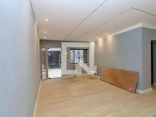 Casa / Sobrado em Condomínio para Locação em Salvador/BA Jardim das Margaridas 3 Quartos