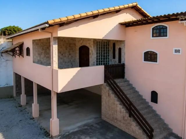 Casa / Sobrado em Condomínio para Locação em Saquarema/RJ Itaúna 3 Quartos