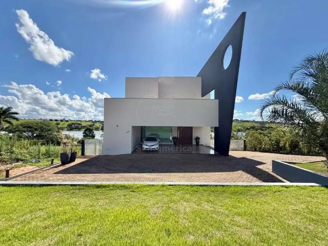 Casa / Sobrado em Condomínio para Locação em Sertanópolis/PR Ecovillas do Lago 4 Quartos