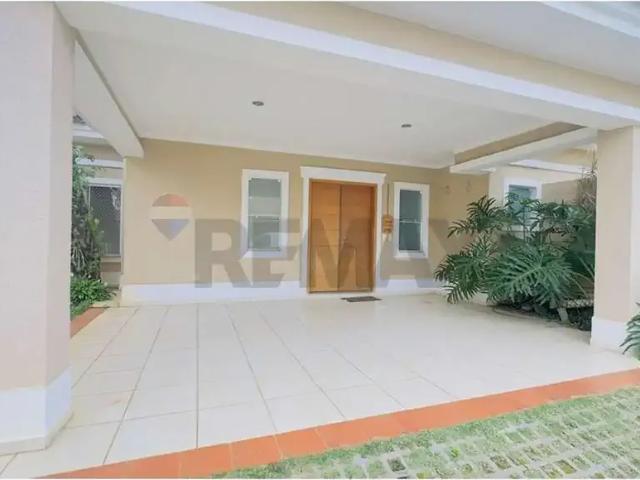 Casa / Sobrado em Condomínio para Locação em Sorocaba/SP Boa Vista 4 Quartos