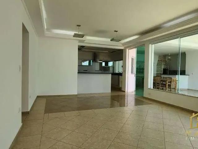 Casa / Sobrado em Condomínio para Locação em Sorocaba/SP Chácaras Reunidas São Jorge 3 Quartos
