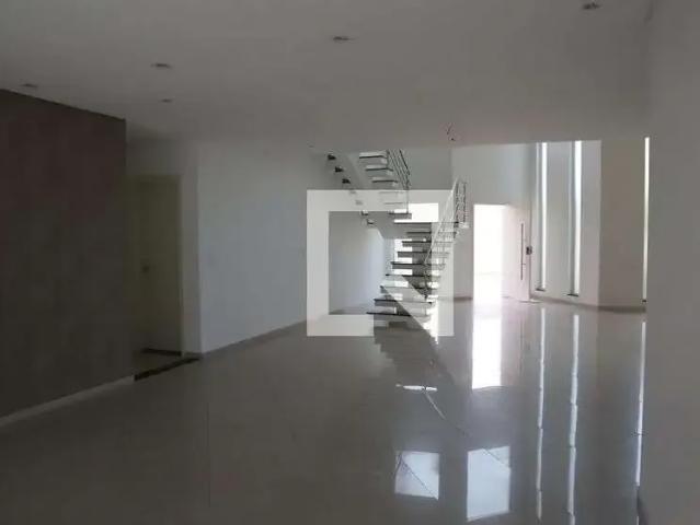 Casa / Sobrado em Condomínio para Locação em Suzano/SP Jardim Lincoln 4 Quartos