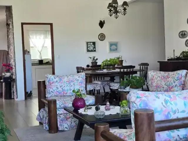 Casa / Sobrado em Condomínio para Venda em Macaé/RJ Lagoa 3 Quartos