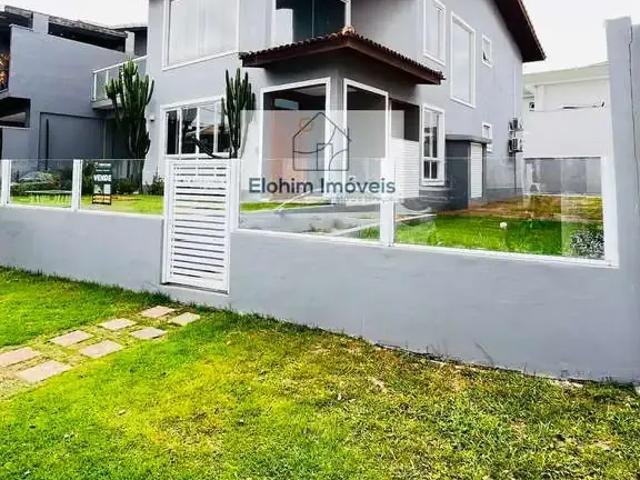 Casa / Sobrado em Condomínio para Venda em Macaé/RJ Lagoa 3 Quartos