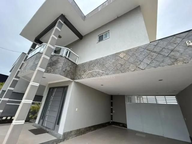 Casa / Sobrado em Condomínio para Venda em Macaé/RJ Lagoa 3 Quartos
