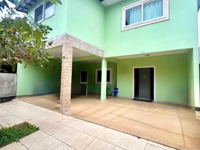 Casa / Sobrado em Condomínio para Venda em Macaé/RJ Lagoa 4 Quartos