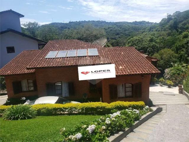 Casa / Sobrado em Condomínio para Venda em Mairiporã/SP Caraguatá 4 Quartos