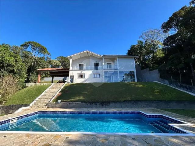 Casa / Sobrado em Condomínio para Venda em Mairiporã/SP Caraguatá 4 Quartos