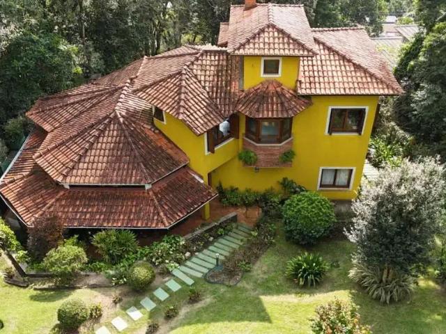 Casa / Sobrado em Condomínio para Venda em Mairiporã/SP Caraguatá 5 Quartos
