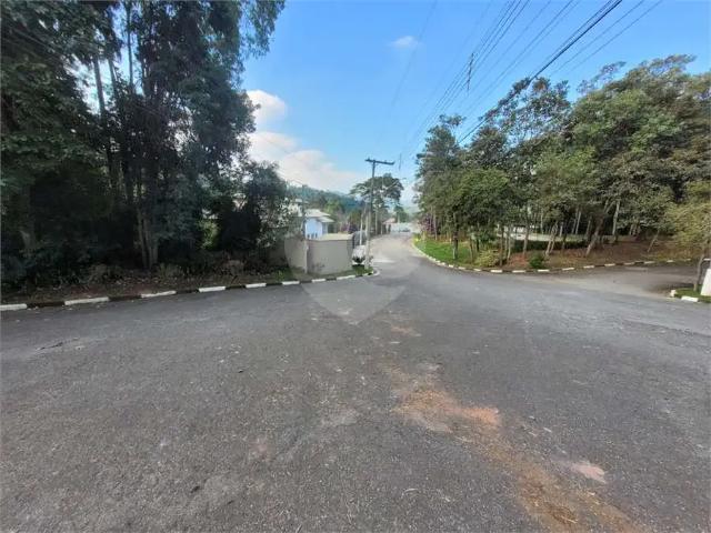 Casa / Sobrado em Condomínio para Venda em Mairiporã/SP Caraguatá