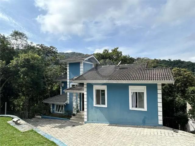 Casa / Sobrado em Condomínio para Venda em Mairiporã/SP Caraguatá 3 Quartos