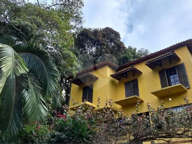 Casa / Sobrado em Condomínio para Venda em Mairiporã/SP Caraguatá 3 Quartos