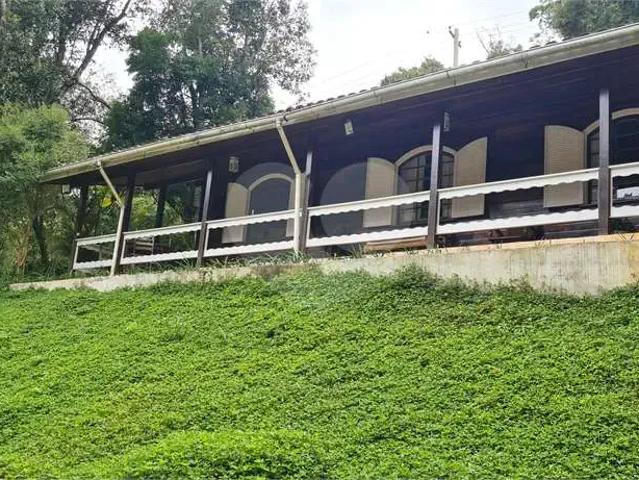 Casa / Sobrado em Condomínio para Venda em Mairiporã/SP Caraguatá 3 Quartos