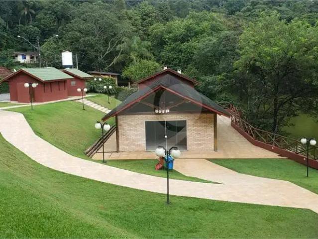 Casa / Sobrado em Condomínio para Venda em Mairiporã/SP Serra da Cantareira