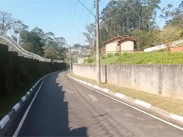 Casa / Sobrado em Condomínio para Venda em Mairiporã/SP Serra da Cantareira