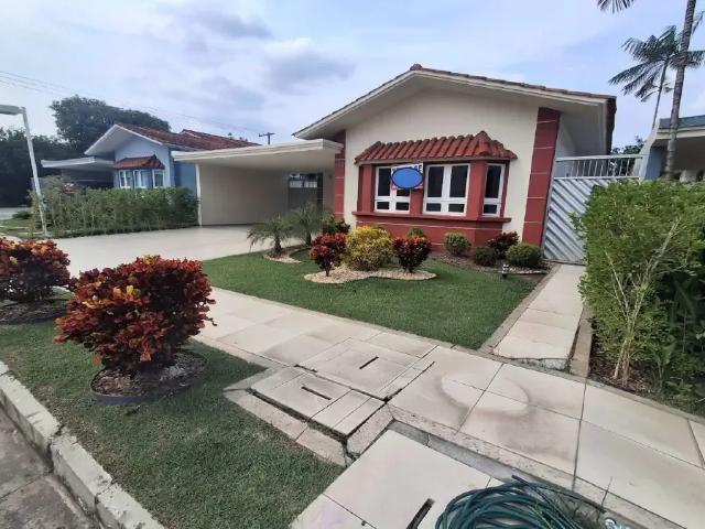 Casa / Sobrado em Condomínio para Venda em Manaus/AM Flores 3 Quartos