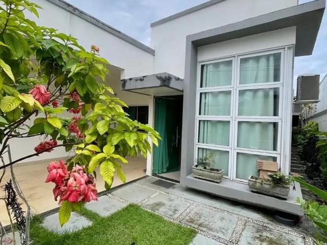 Casa / Sobrado em Condomínio para Venda em Manaus/AM Tarumã 3 Quartos