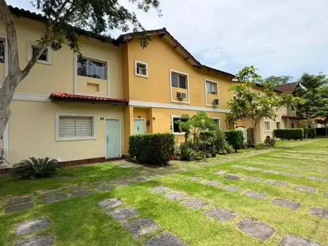 Casa / Sobrado em Condomínio para Venda em Mangaratiba/RJ Sahy 3 Quartos