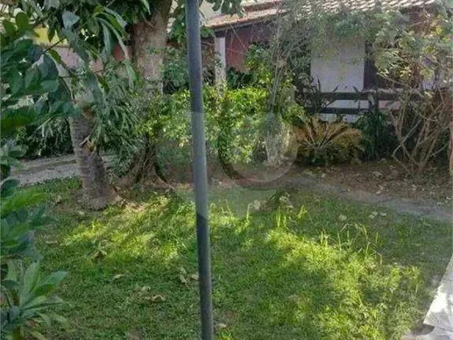 Casa / Sobrado em Condomínio para Venda em Maricá/RJ Centro 2 Quartos