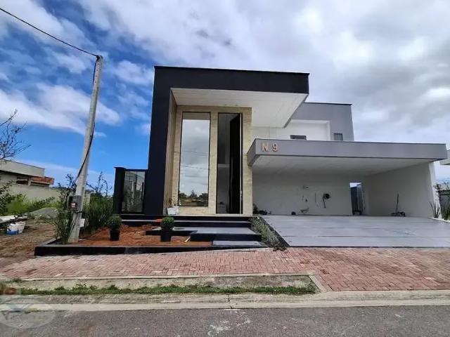 Casa / Sobrado em Condomínio para Venda em Maricá/RJ Flamengo 4 Quartos