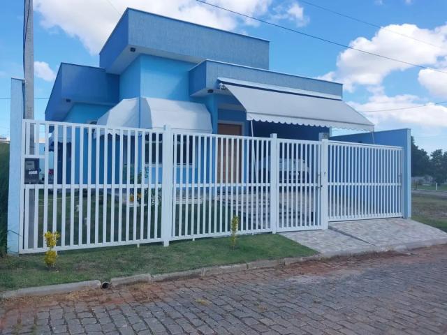 Casa / Sobrado em Condomínio para Venda em Maricá/RJ Ubatiba 3 Quartos