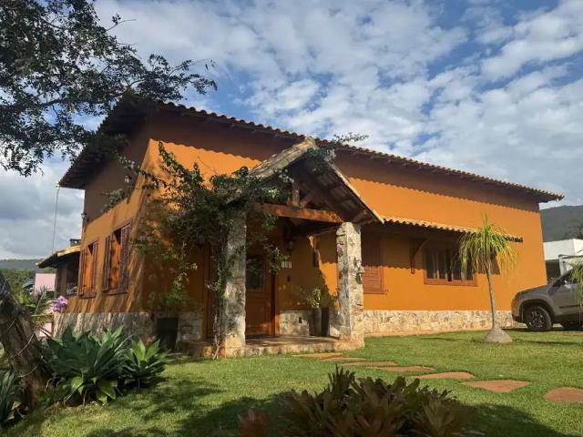 Casa / Sobrado em Condomínio para Venda em Mário Campos/MG Condomínio Serra dos Bandeirantes 3 Quartos