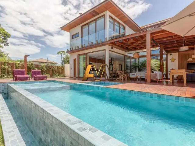 Casa / Sobrado em Condomínio para Venda em Mata de São João/BA Praia do Forte 5 Quartos