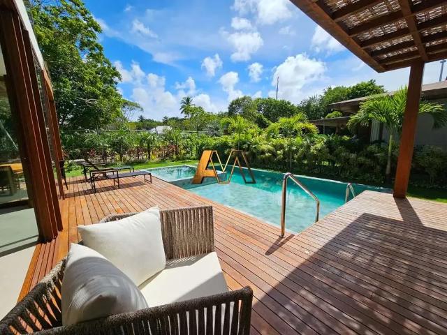 Casa / Sobrado em Condomínio para Venda em Mata de São João/BA Praia do Forte 5 Quartos