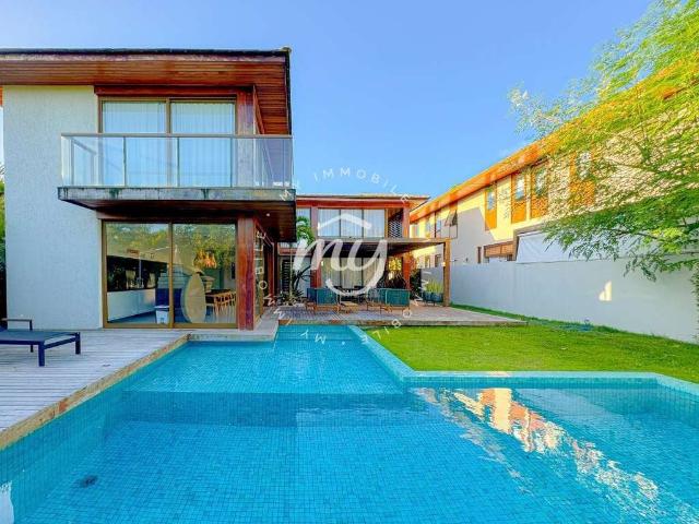 Casa / Sobrado em Condomínio para Venda em Mata de São João/BA Praia do Forte 5 Quartos