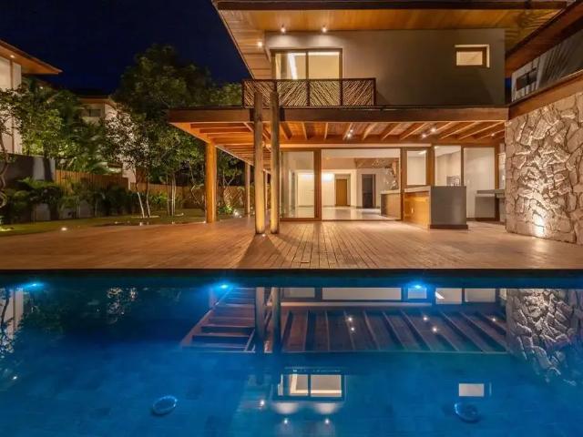 Casa / Sobrado em Condomínio para Venda em Mata de São João/BA Praia do Forte 5 Quartos