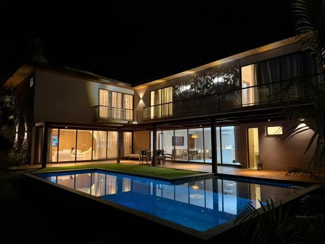 Casa / Sobrado em Condomínio para Venda em Mata de São João/BA Praia do Forte 5 Quartos