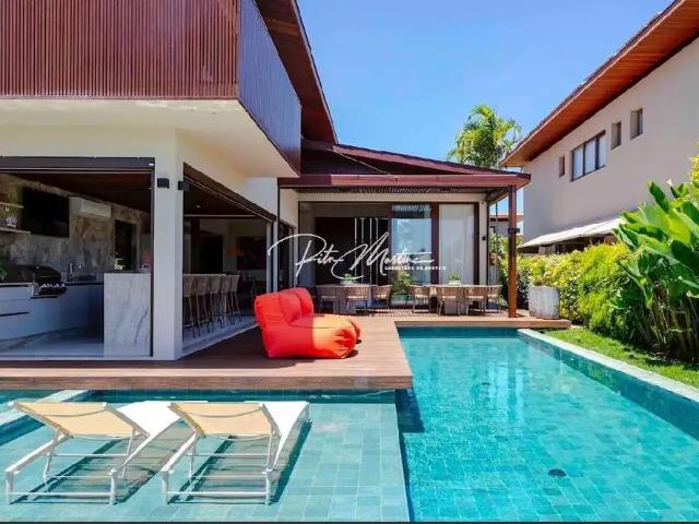 Casa / Sobrado em Condomínio para Venda em Mata de São João/BA Praia do Forte 6 Quartos