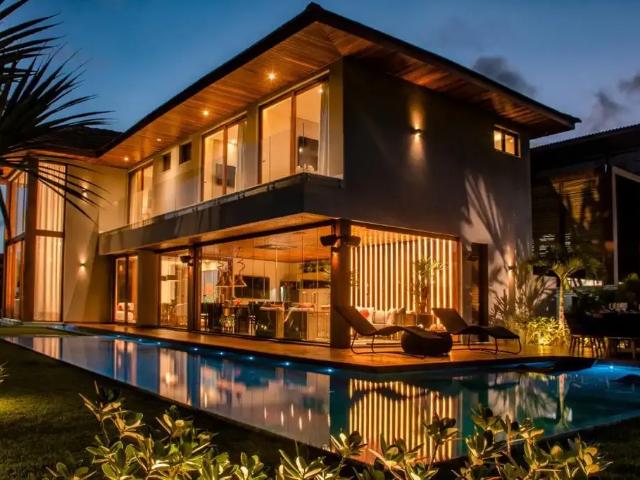 Casa / Sobrado em Condomínio para Venda em Mata de São João/BA Praia do Forte 6 Quartos