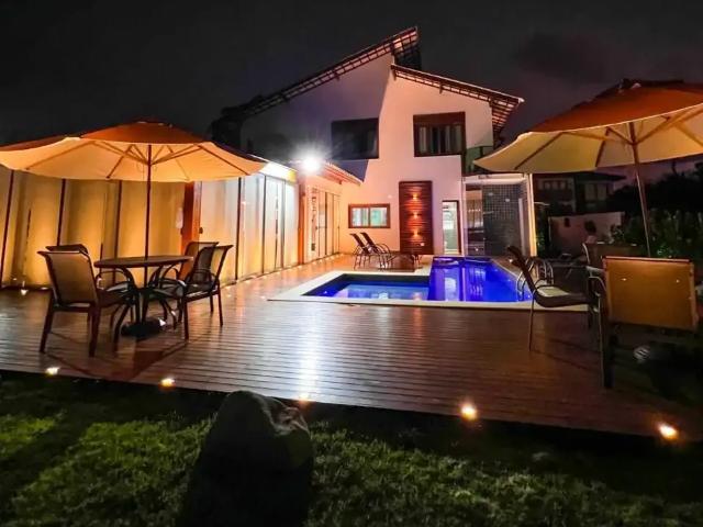 Casa / Sobrado em Condomínio para Venda em Mata de São João/BA Praia do Forte 6 Quartos