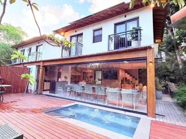 Casa / Sobrado em Condomínio para Venda em Mata de São João/BA Praia do Forte 3 Quartos