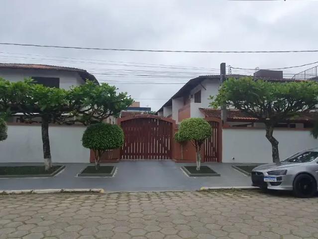 Casa / Sobrado em Condomínio para Venda em Matinhos/PR Caiobá 3 Quartos