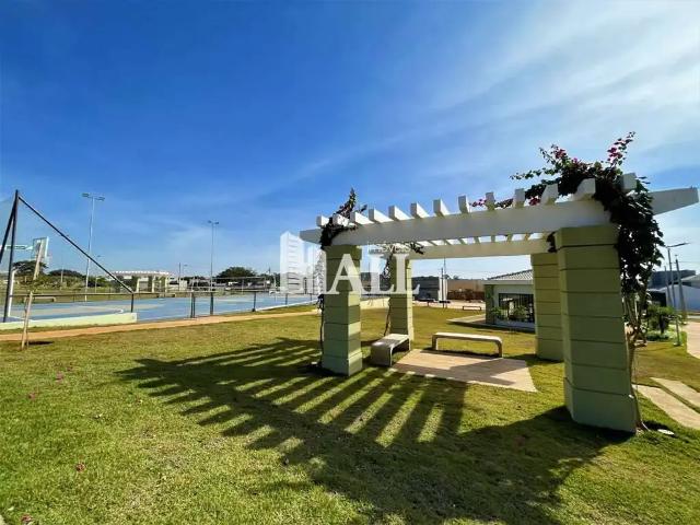 Casa / Sobrado em Condomínio para Venda em Mirassol/SP Setlife Residence Club 2 3 Quartos