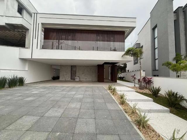 Casa / Sobrado em Condomínio para Venda em Mogi das Cruzes/SP Aruã 4 Quartos