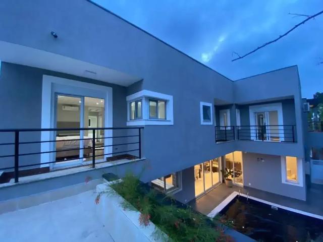 Casa / Sobrado em Condomínio para Venda em Mogi das Cruzes/SP Aruã 4 Quartos